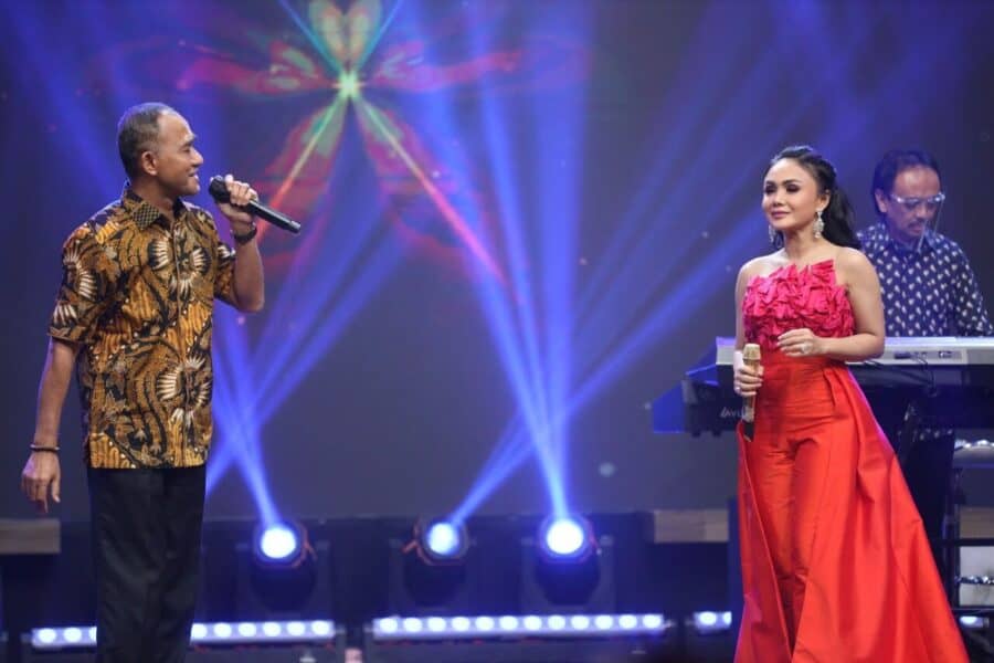 Suara Emas Kepala BNN Duet Bersama Yuni Shara