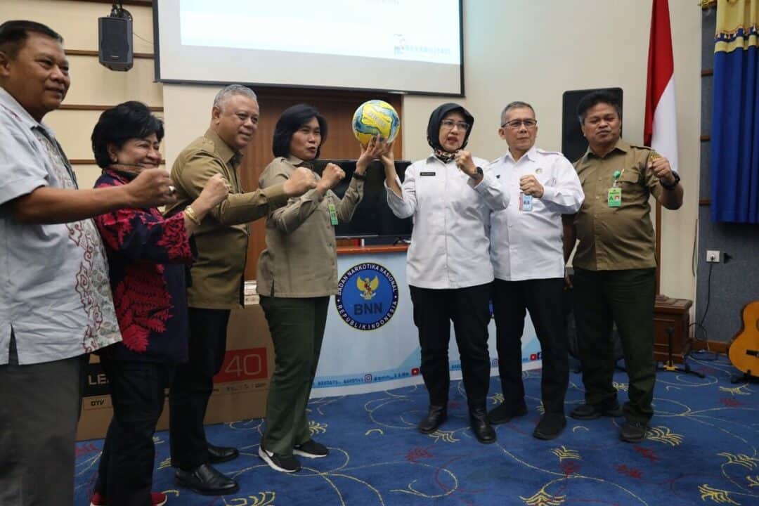Kementerian LHK dan PWRI Adakan Bakti Sosial Di Balai Besar ...