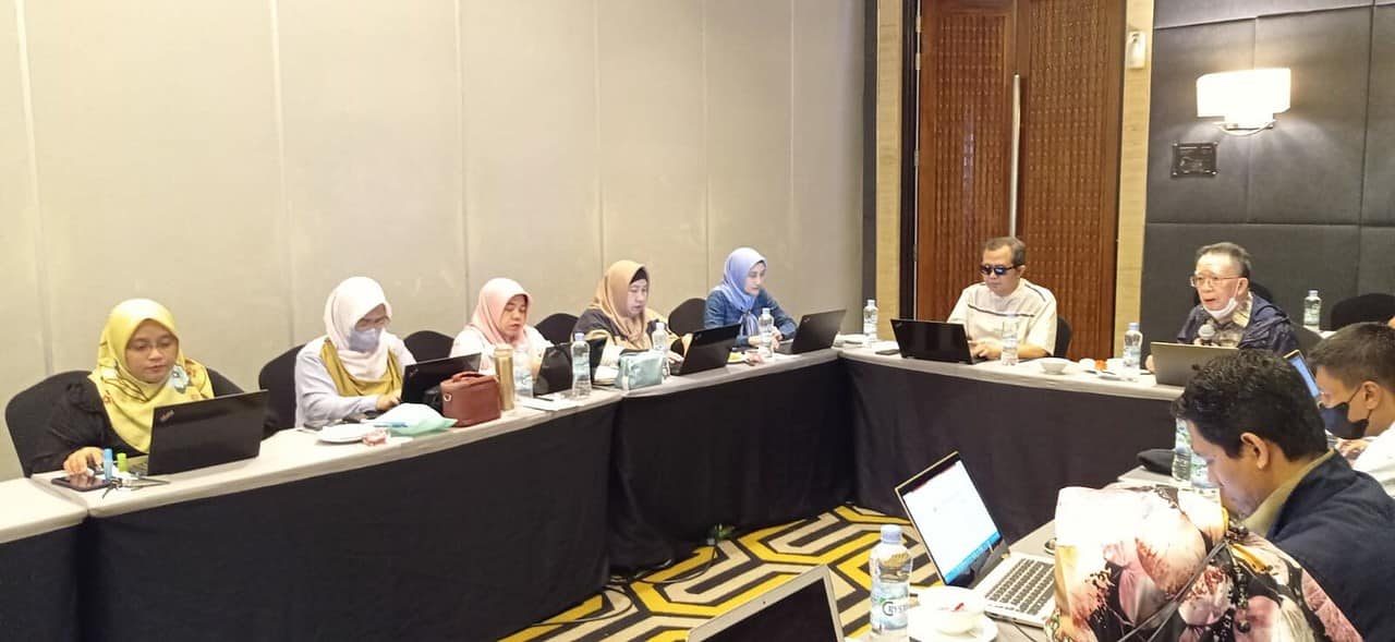 Rapat Pembahasan Draf Kuesioner Pengumpulan Data Pengukuran Indeks P4GN ...