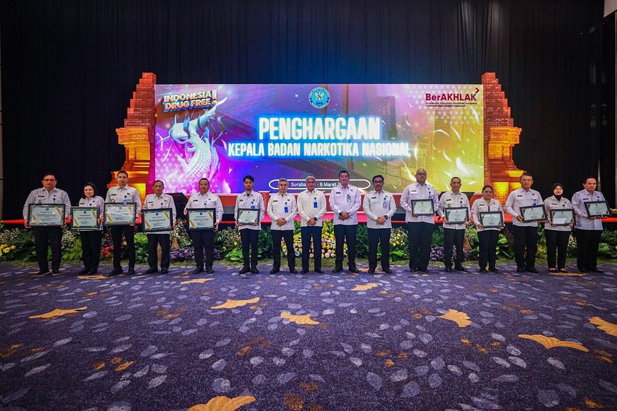 MUSREN BNN RI: PEMBERIAN PENGHARGAAN SATKER DENGAN KINERJA TERBAIK DAN ...