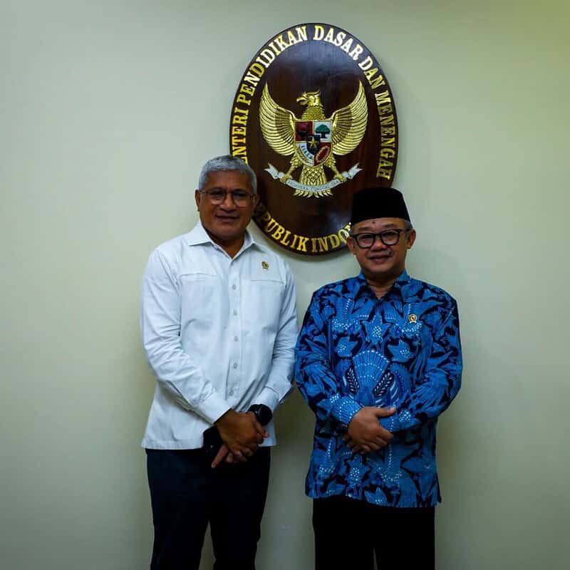 SURAT KEPUTUSAN TENTANG LOGO DAN PIN BNN YANG BARU